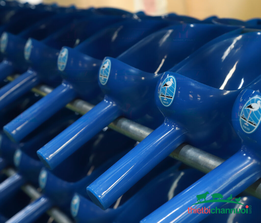 Poultry Scoop - Proconco - Thiết bị chăn nuôi